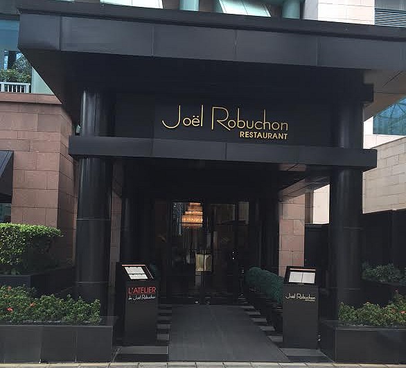 MICHAELIDIS Michael. (Restaurant Joël Robuchon – Sentosa-Singapour)