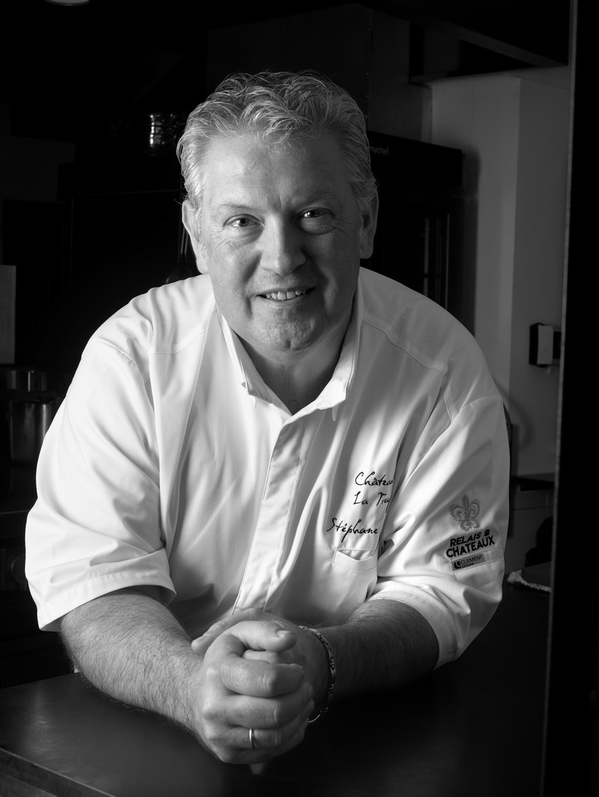 Tournedos de homard, foie gras, artichauts poivrade et Noix du Périgord ...